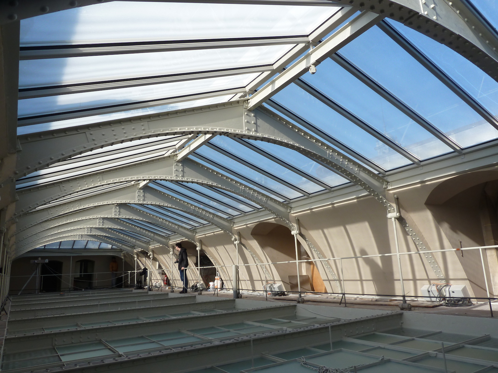 Verrière pyramidale sur-mesure du Domaine de Chantilly - Verrières du Nord